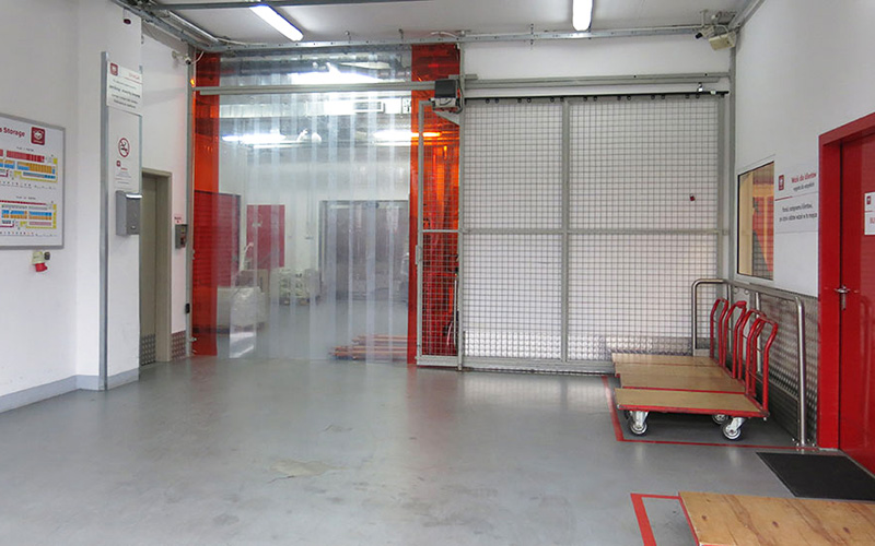 Self Storage Warszawa - Al. Krakowska 271 - Less Mess Storage