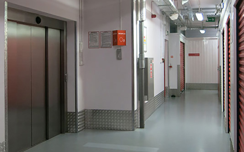 Self Storage Warszawa - Al. Krakowska 271 - Less Mess Storage